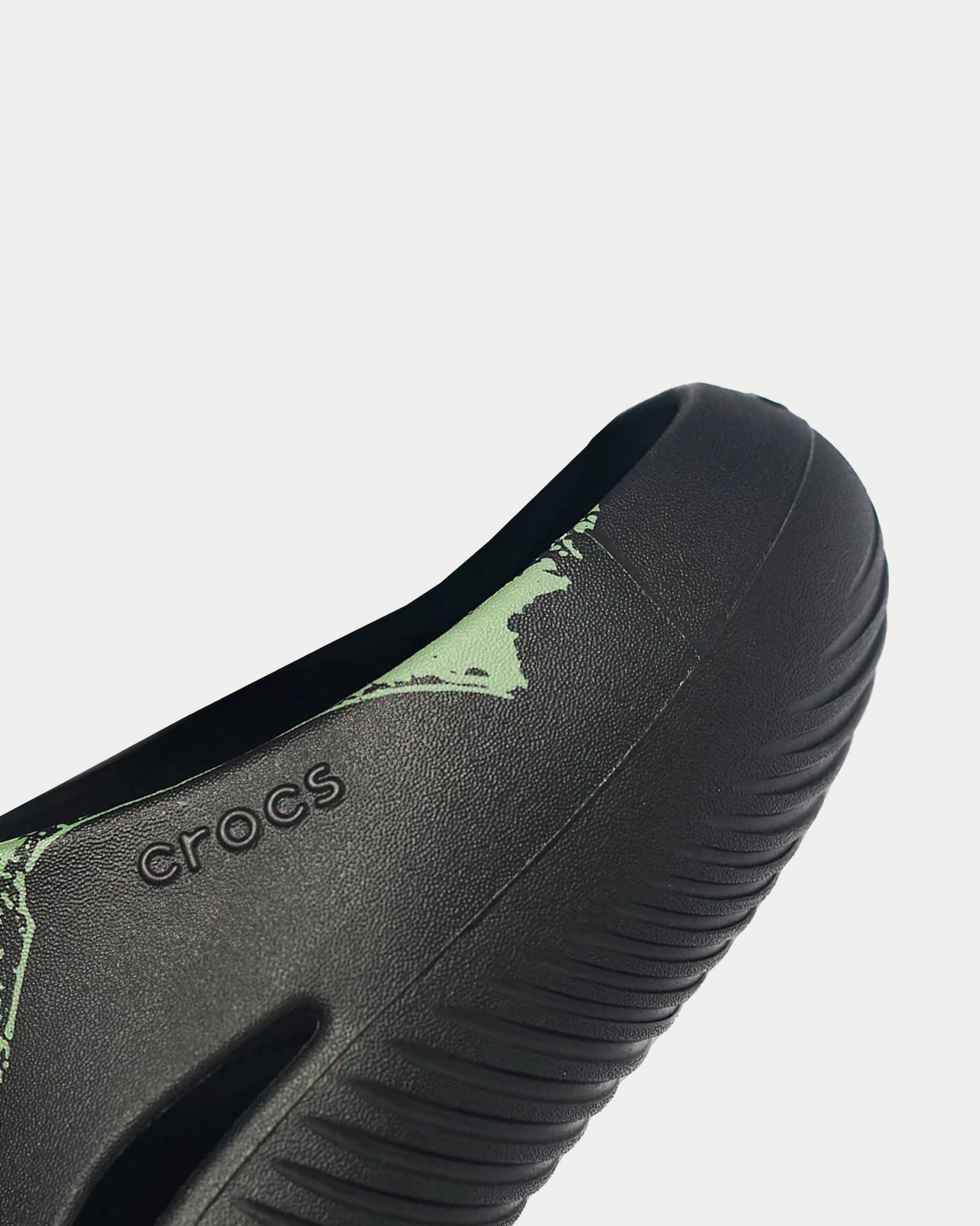 ROA x Crocs Unisex Mellow Black / Multi Clogs