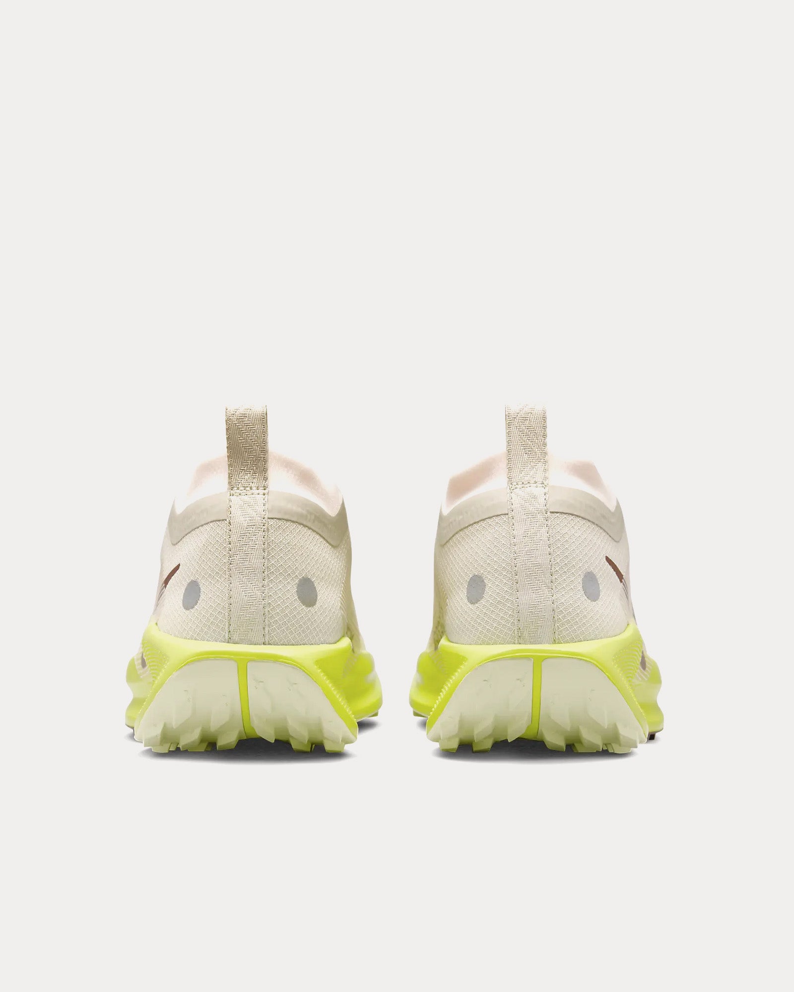 Nike Women's Pegasus Trail 5 Gore-Tex Sand Drift / Cyber / Life Lime ...