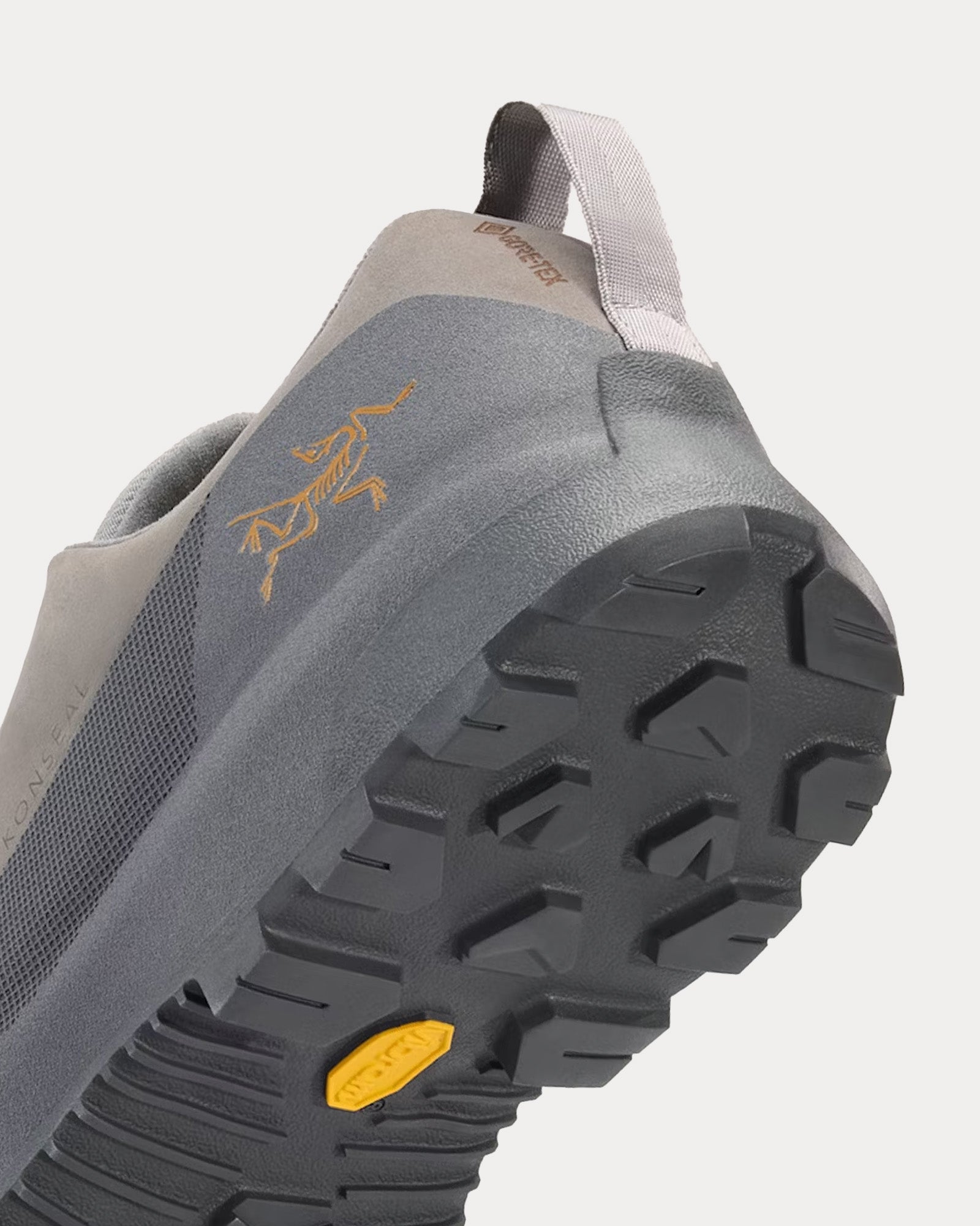 Arc'teryx Men's Konseal GTX Void / Cloud Hiking Shoes