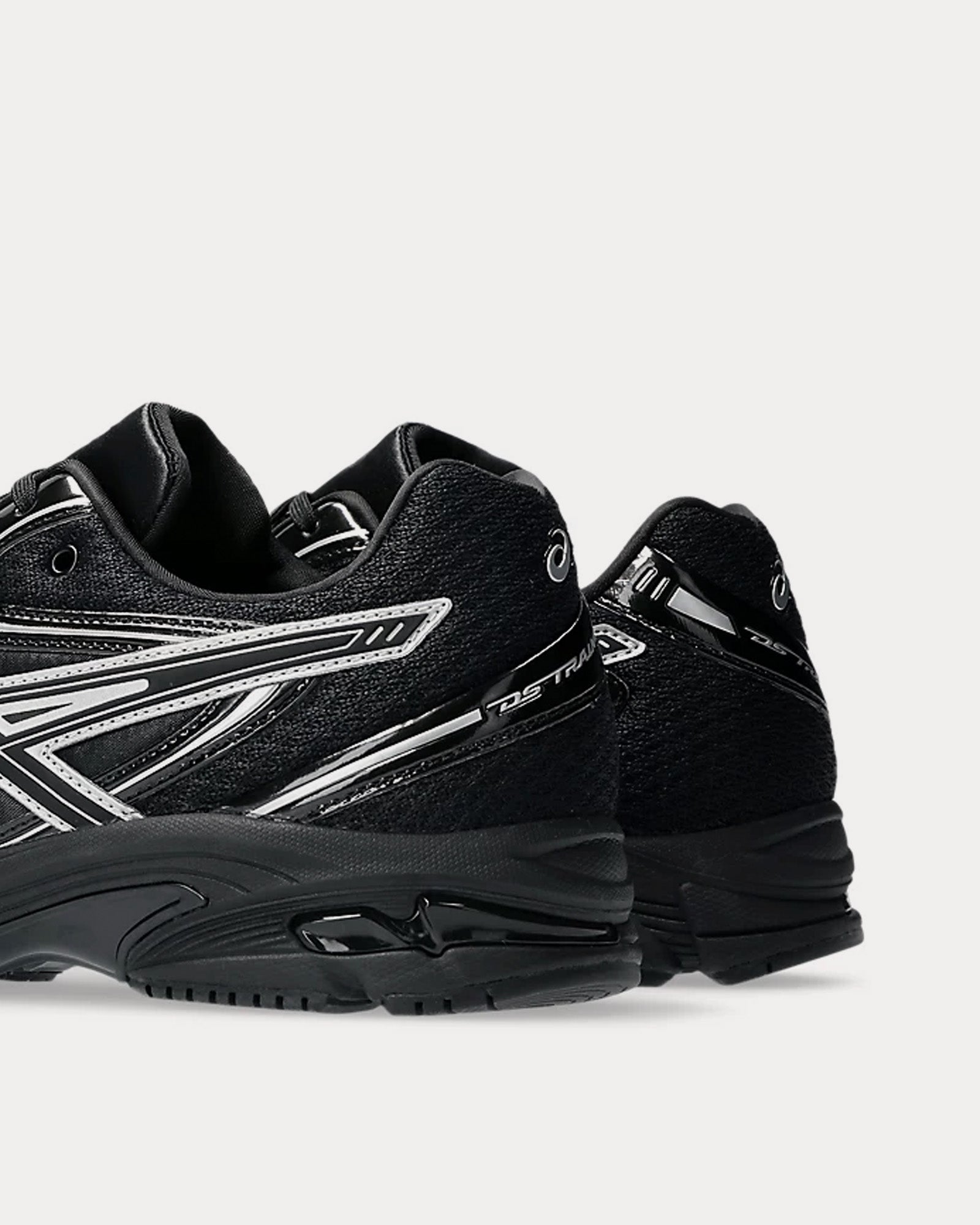 Asics Unisex GEL-DS Trainer 14 Black / Pure Silver Low Top Sneakers