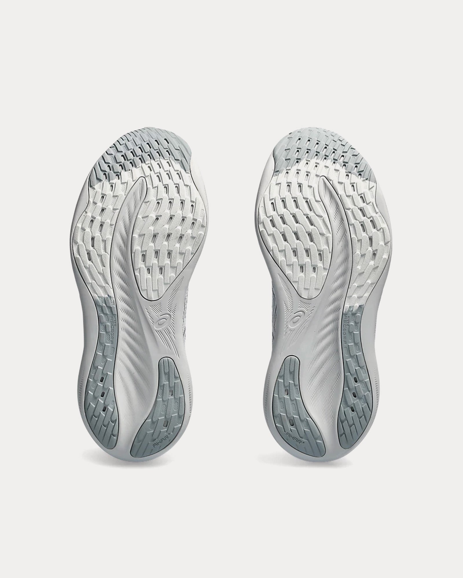 Asics Women's Gel-Nimbus 26 Concrete / Pure Silver Running Shoes