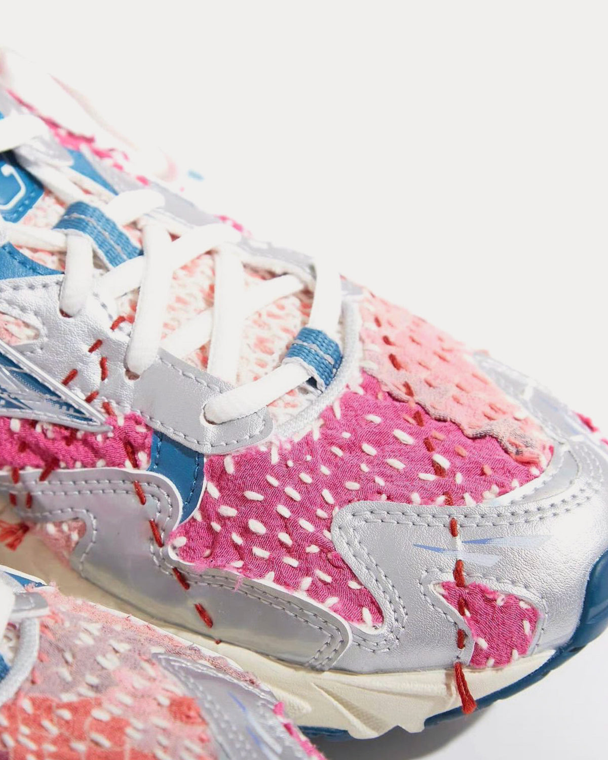 Mizuno x Sashiko Girls x Kuon Wave Rider 10 Silver / Pink / Blue Low Top Sneakers - Sneak in Peace