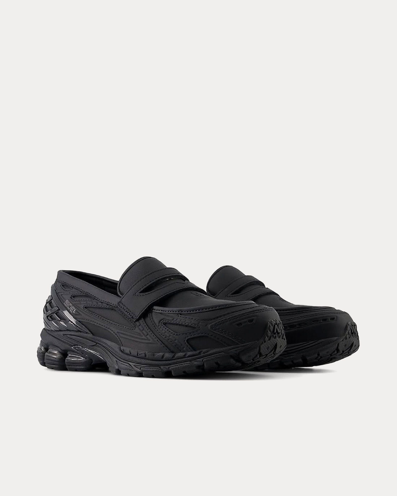 New Balance Unisex 1906L All Black Loafers