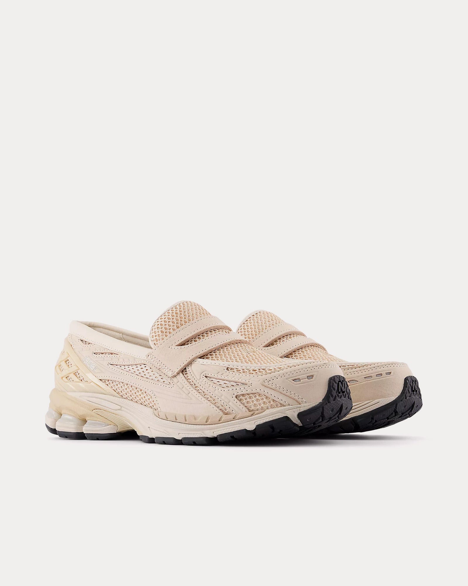 New Balance Unisex 1906L Bisque Loafers