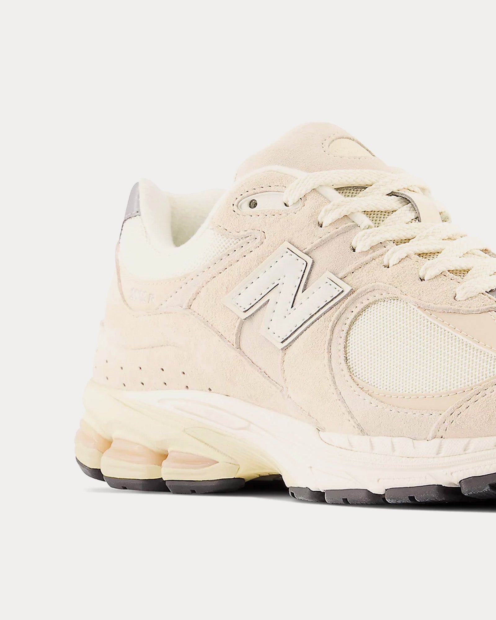 New Balance 2002r Calm Taupe / Angora / Silver Metallic Low Top ...