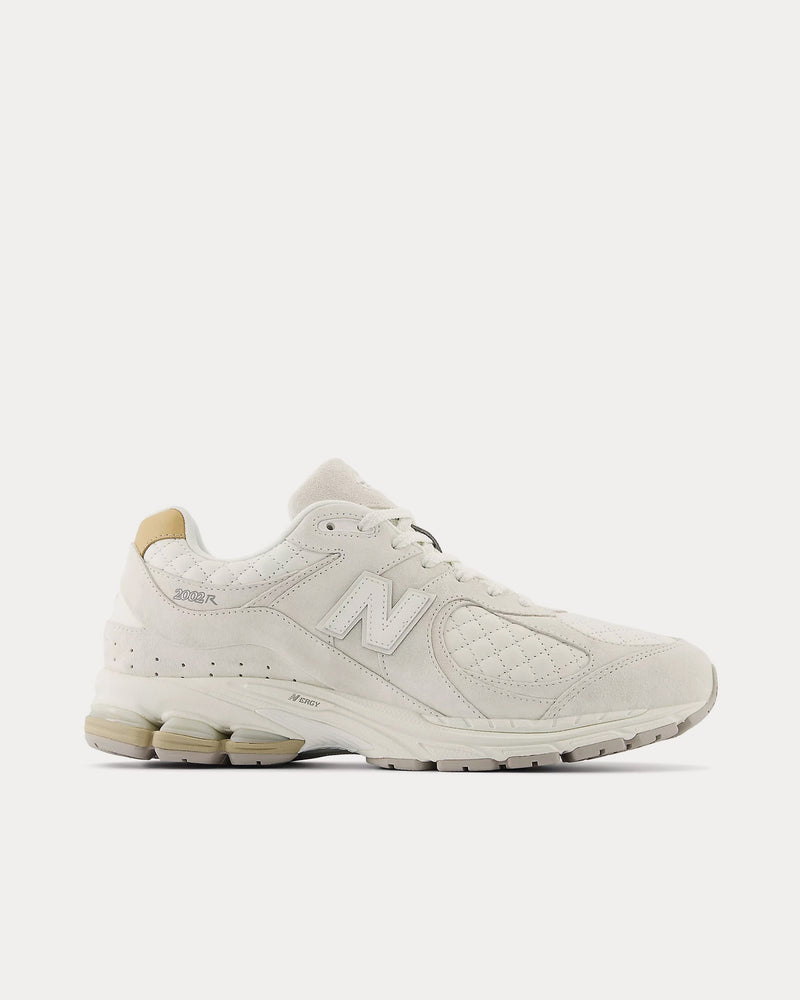 New Balance Men's 2002r Sea Salt / Team Away Grey / Stoneware Low Top ...