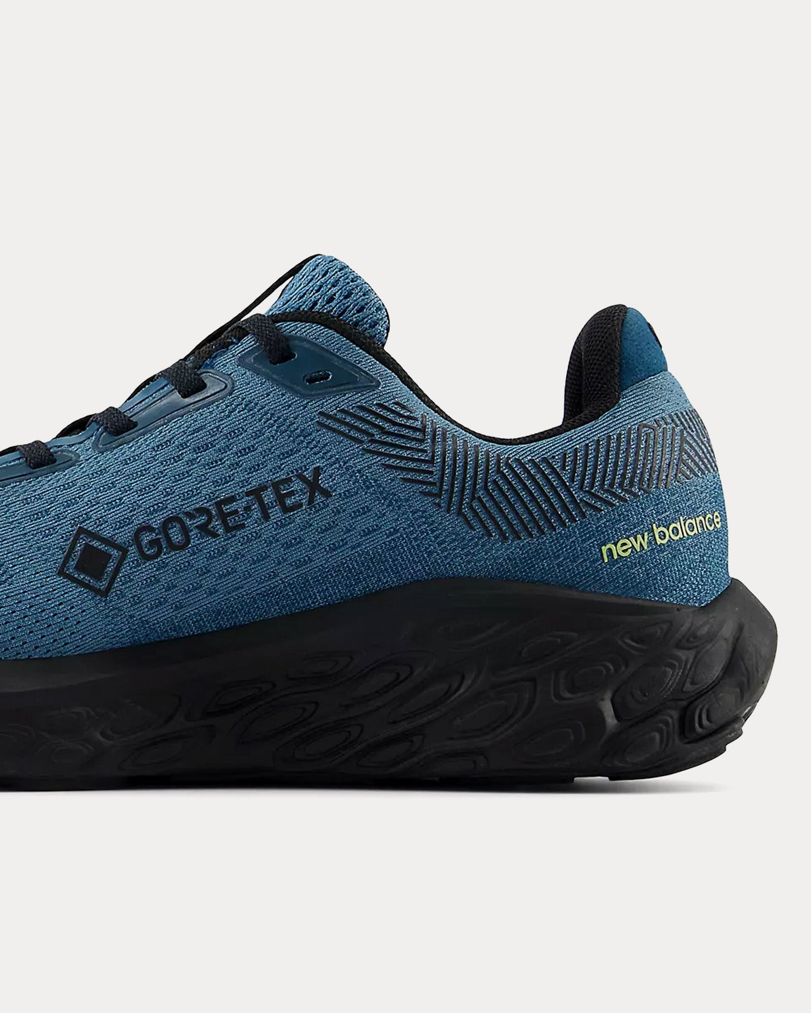 New Balance Men's Fresh Foam X 880v14 Gore-Tex Terrarium / Black / Deep ...