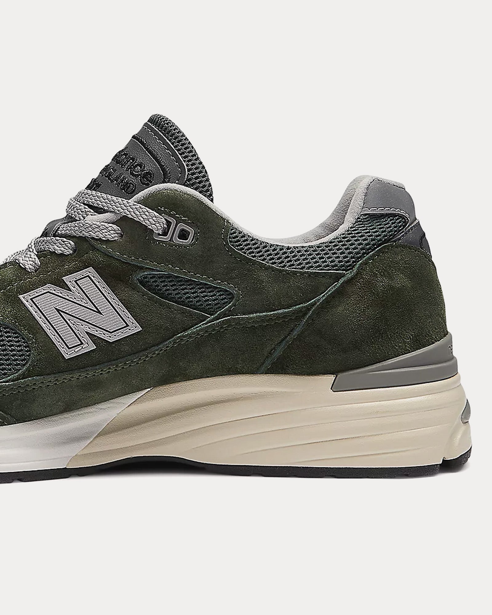 New Balance Unisex MADE in UK 991v2 Kombu Green / Black Forest / Smoked ...
