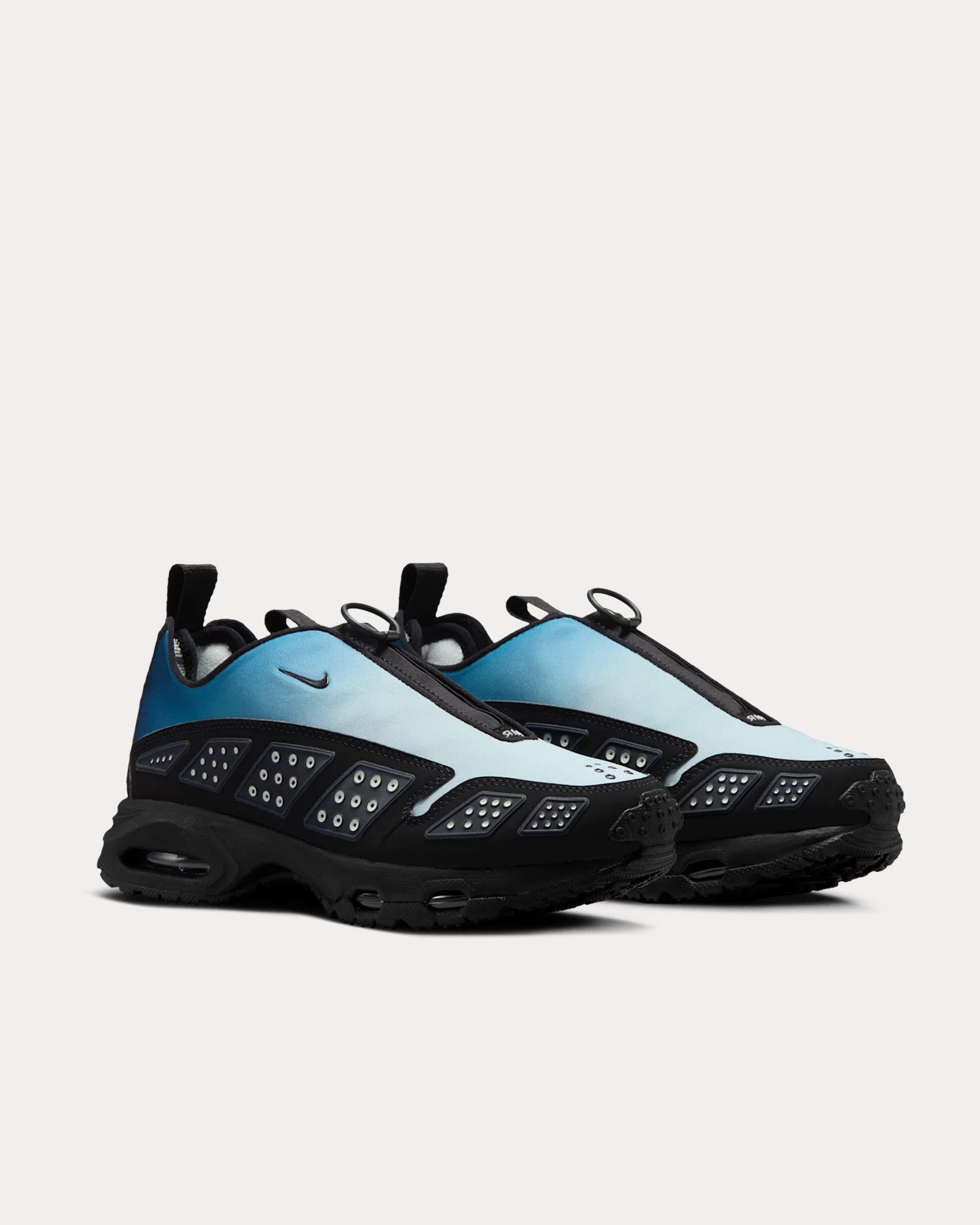 Nike Women's Air Max SNDR Grey Haze / Obsidian Low Top Sneakers