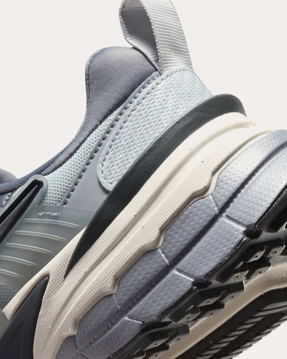 Nike V2K Run Pure Platinum / Wolf Grey / Cool Grey / Metallic Cool Grey ...