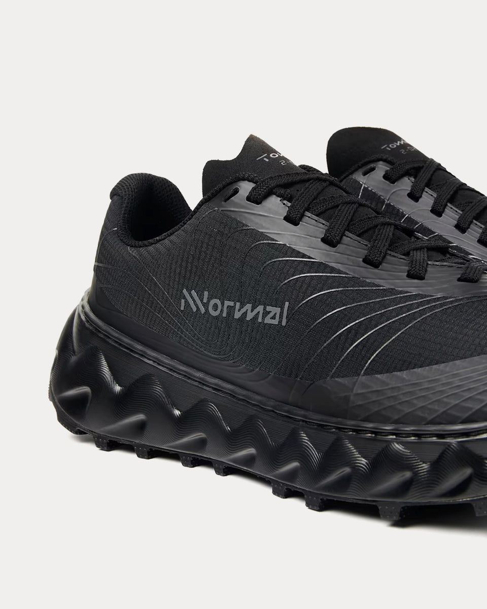 NNormal Tomir 2.0 Black Running Shoes - Sneak in Peace