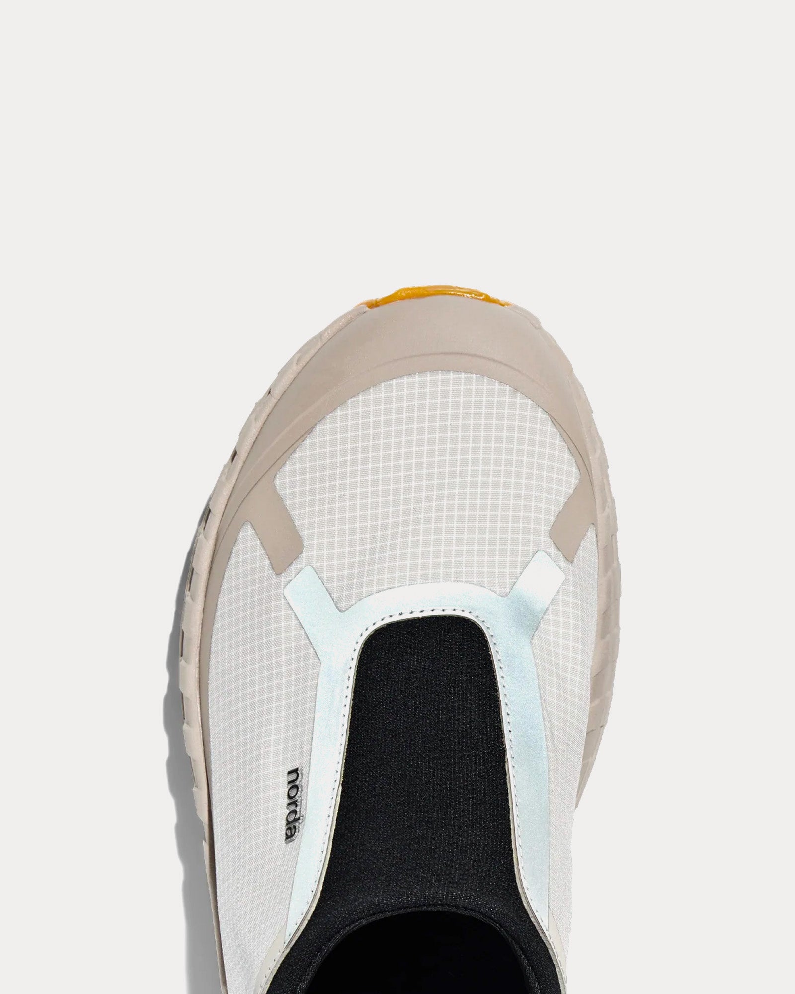 Norda 003 W Cinder Running Shoes - Sneak in Peace
