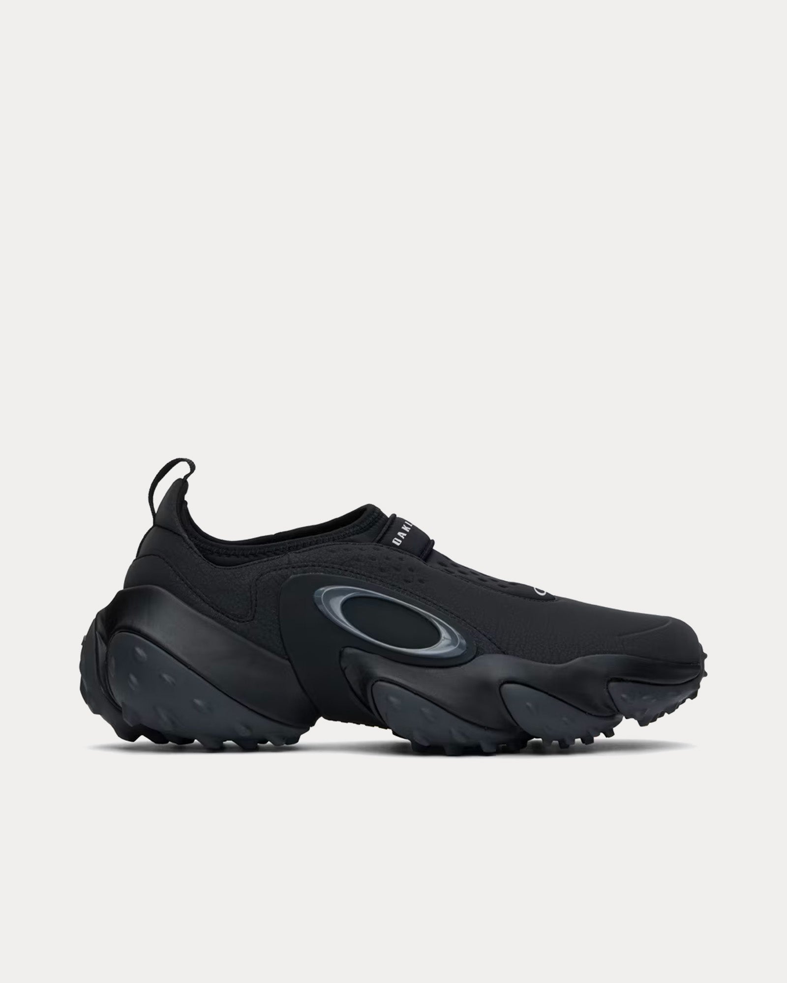 Oakley Edge Icon Black Slip On Sneakers - Sneak in Peace