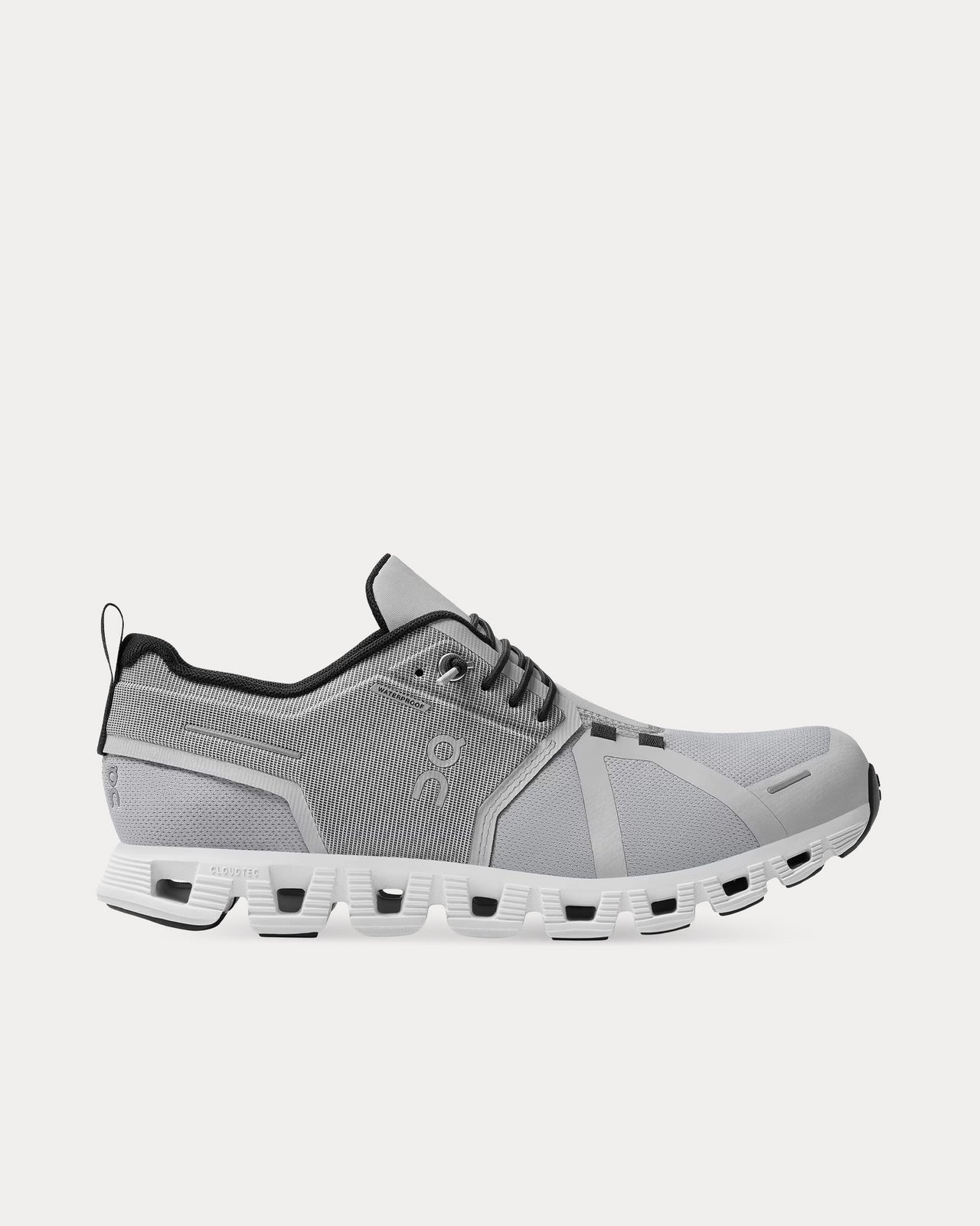On Running Cloud 5 Waterproof Glacier / White Running Shoes - Sneak in ...