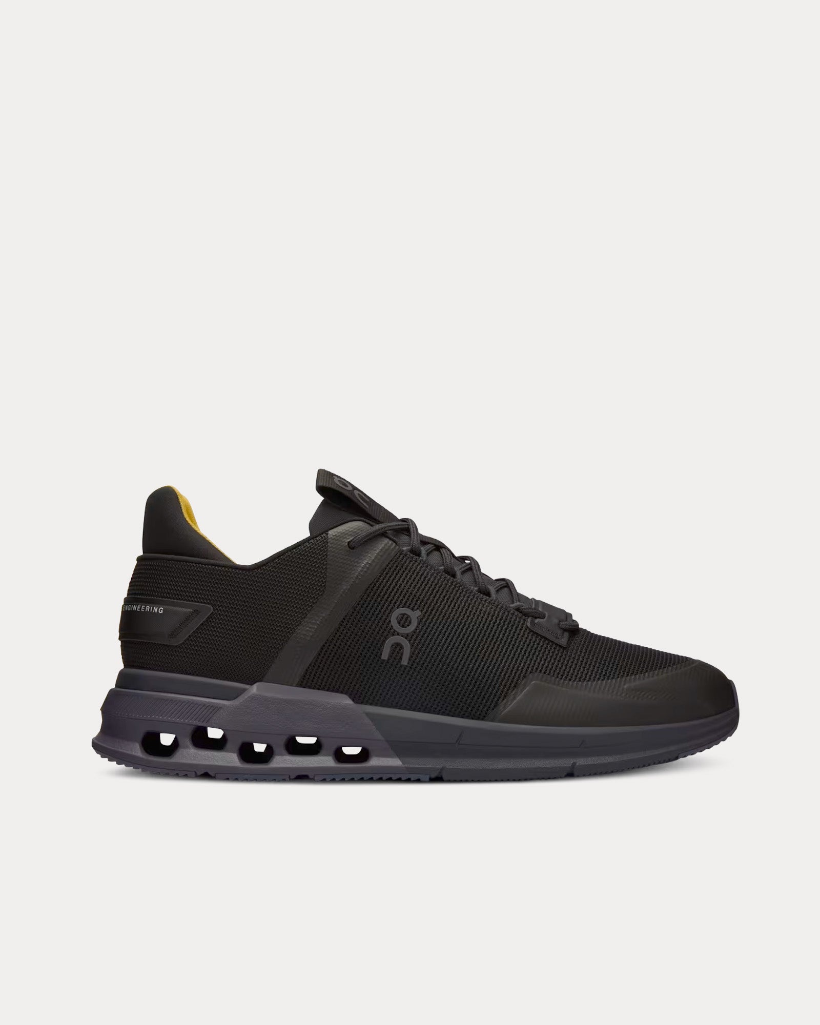 On Running Women's Cloudnova Flux Suma Black / Iron Running Shoes