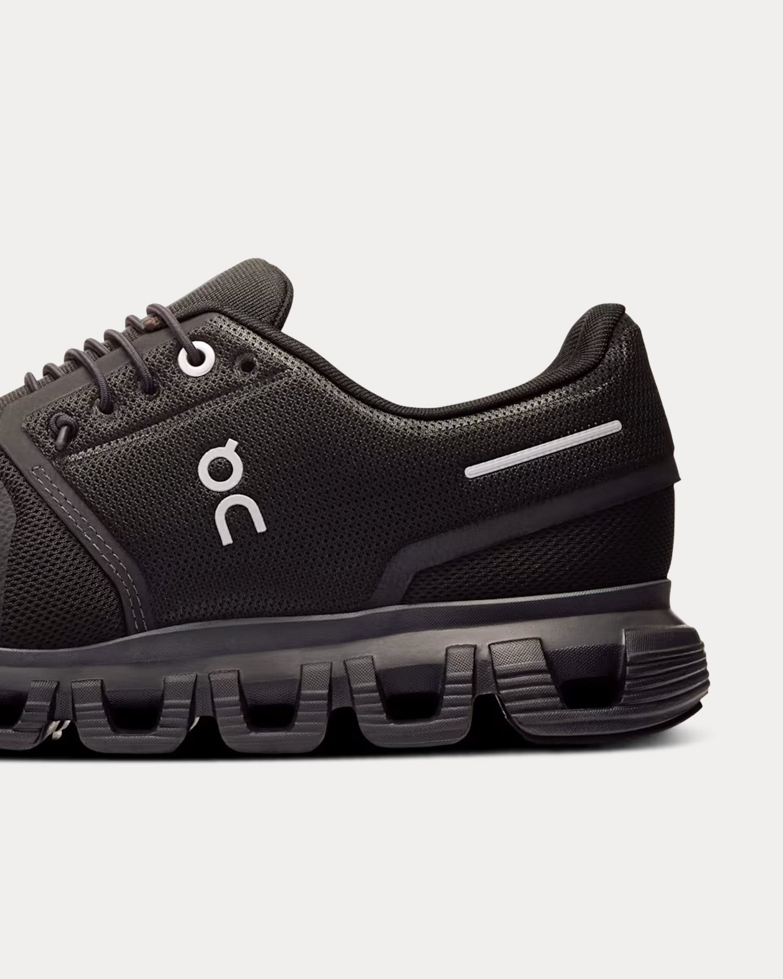 On Running Women's Cloud 6 Black / Black Running Shoes