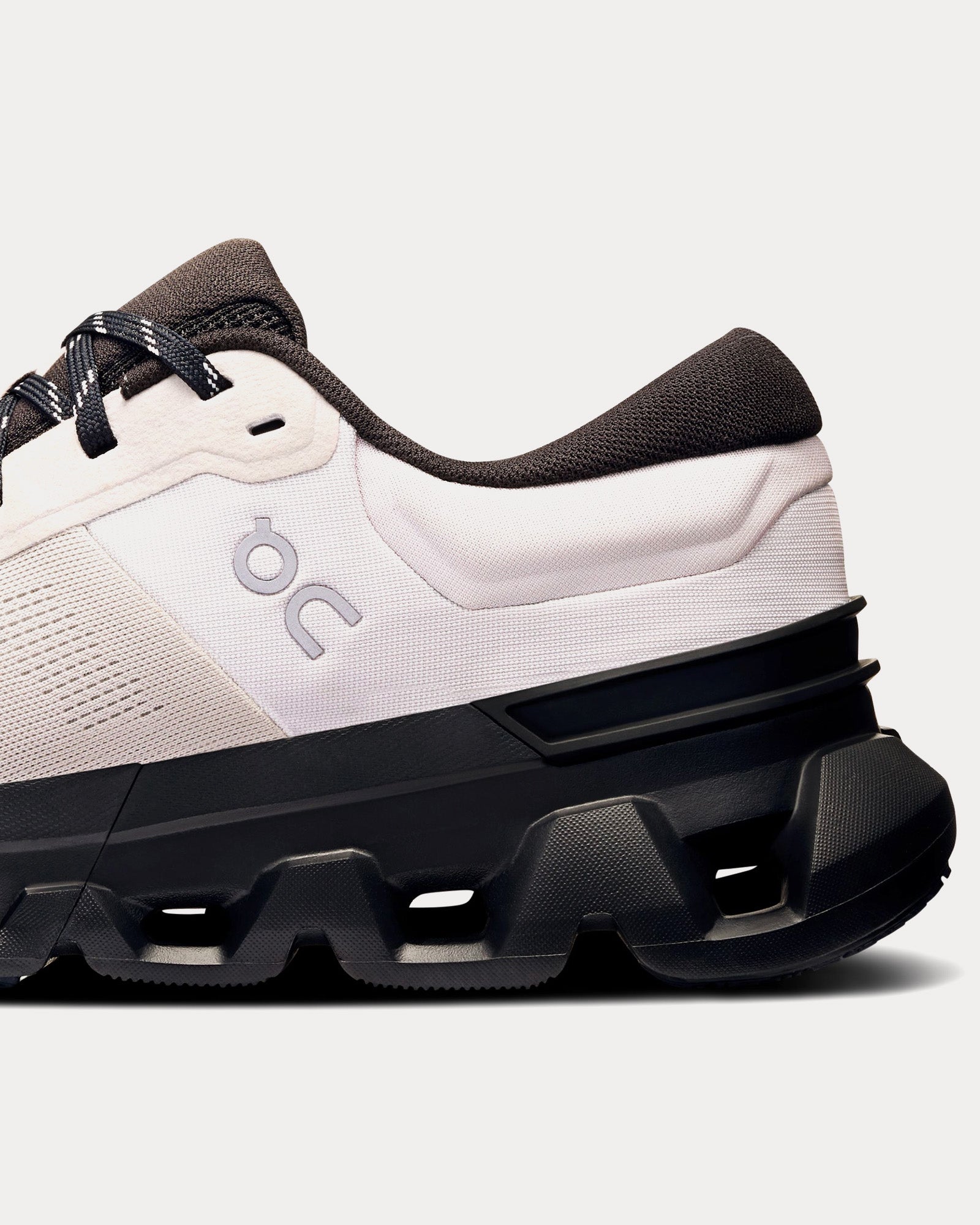 On Running Men's Cloudflyer 5 Wolf / Black Running Shoes