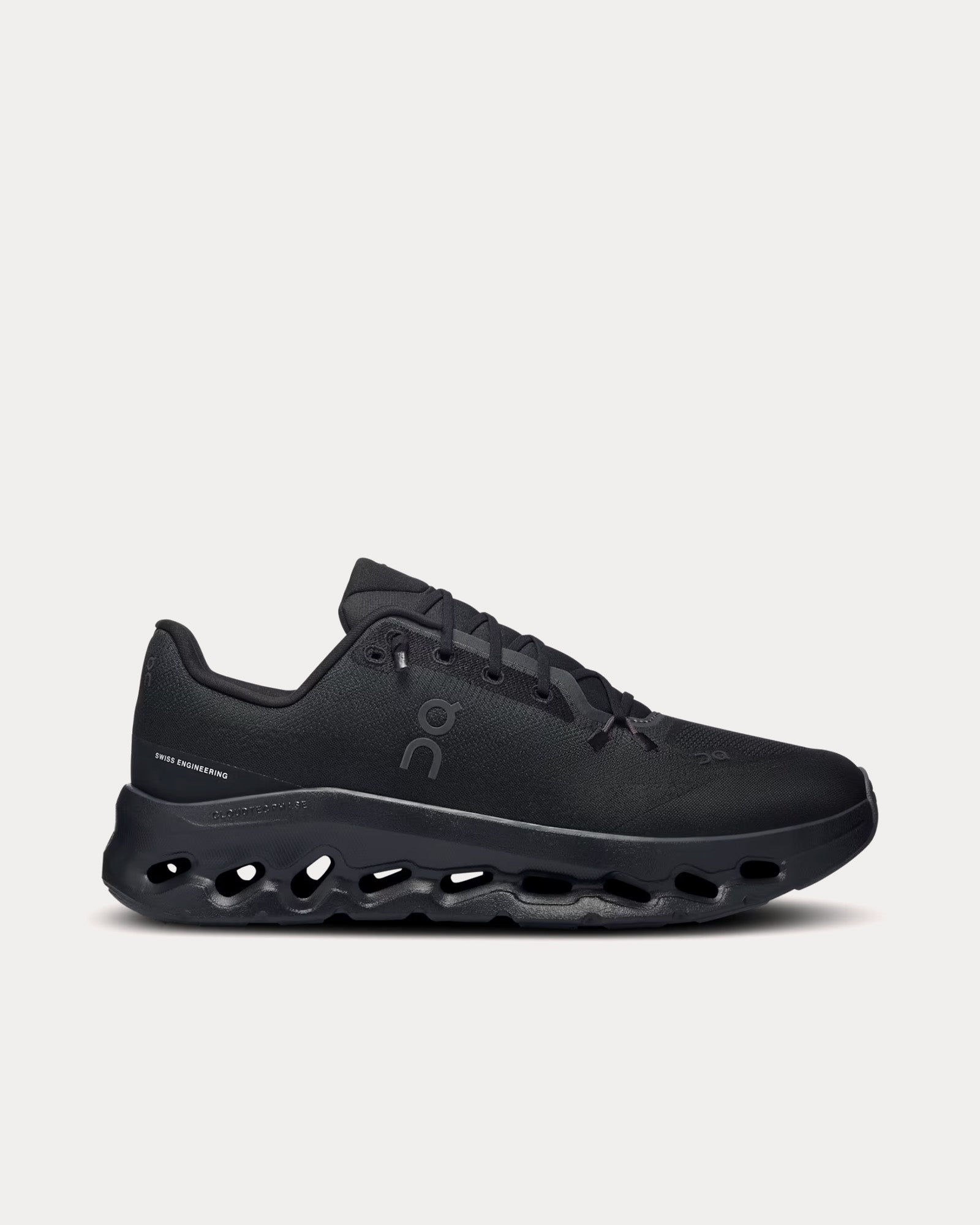 On Running Women's Cloudtilt Eclipse / Black Low Top Sneakers & Trainers