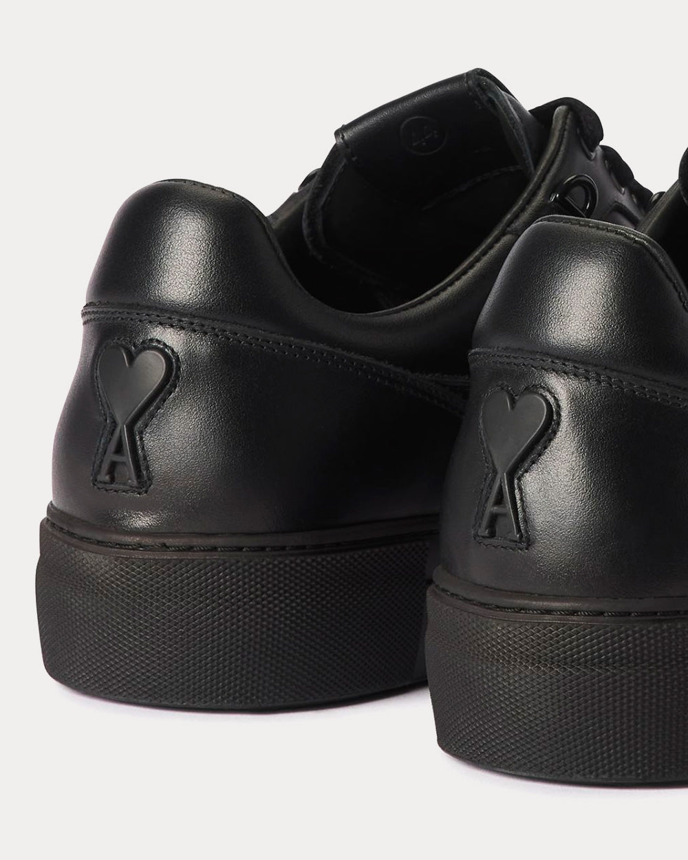 Ami Paris Unisex Ami De Coeur Black Low Top Sneakers