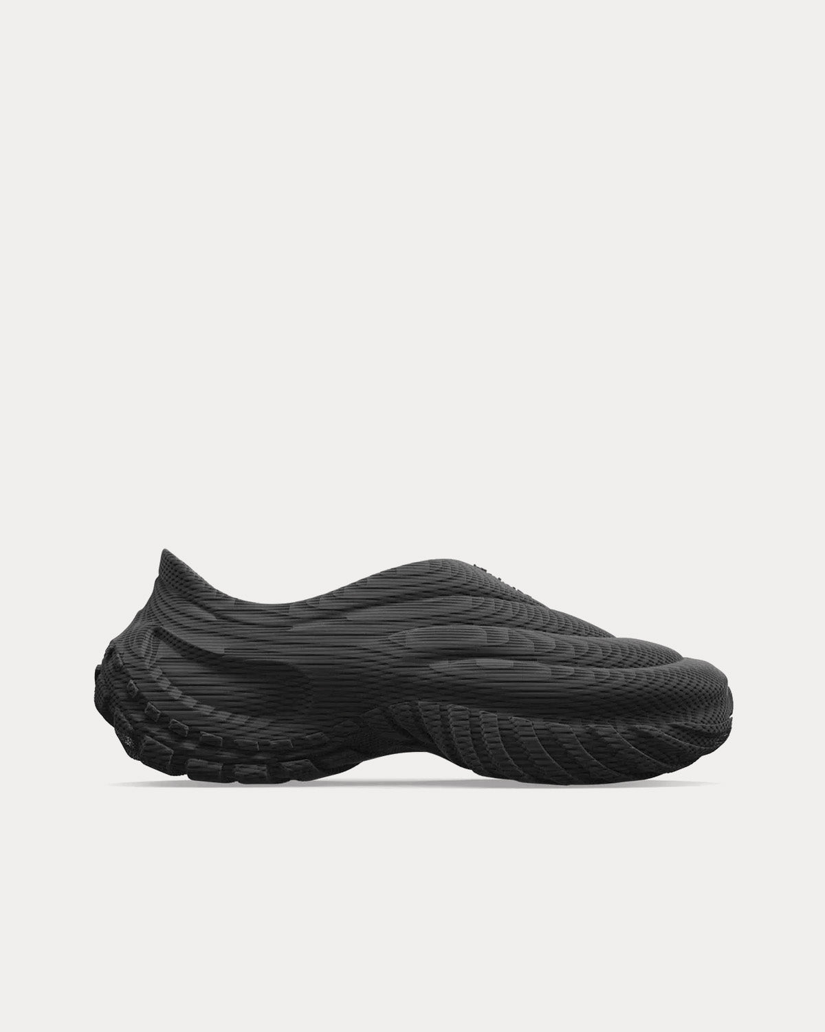 MLLN Unisex Próta Black Slip On Sneakers & Trainers